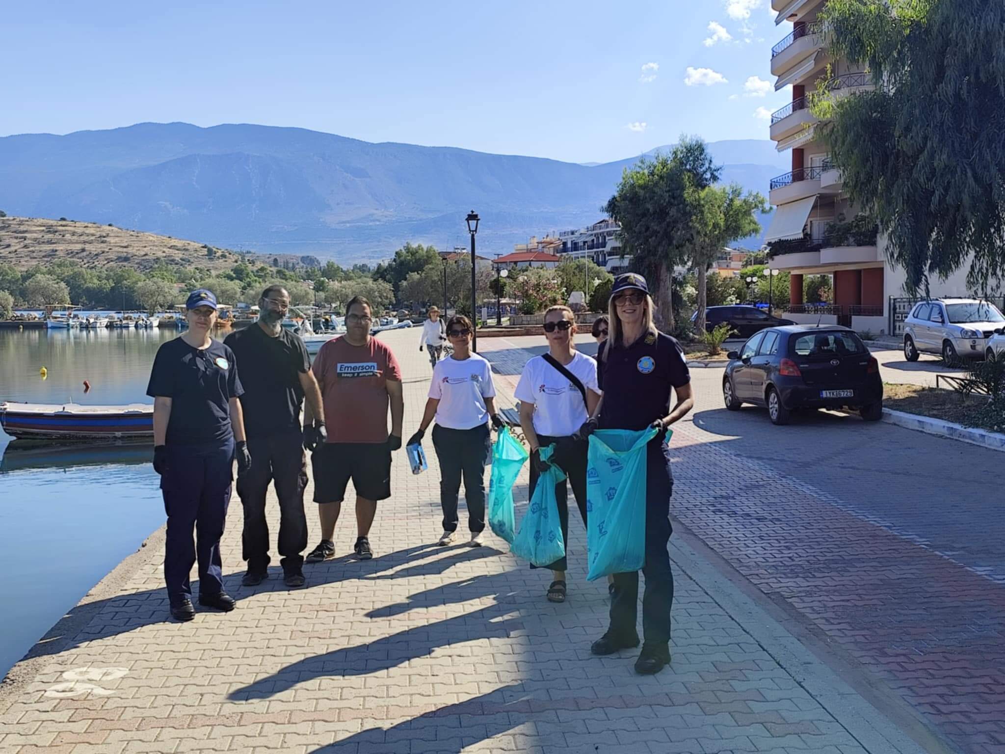 Καθαρισμός παραλίας - Επίσημη Ιστοσελίδα Ναυτικής Εβδομάδας